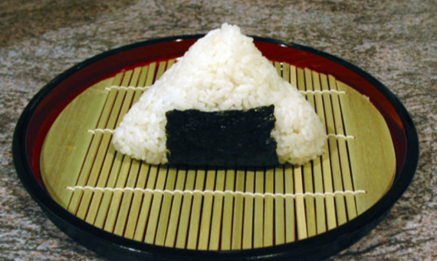 Làm cơm nắm Onigiri thật đơn giản!